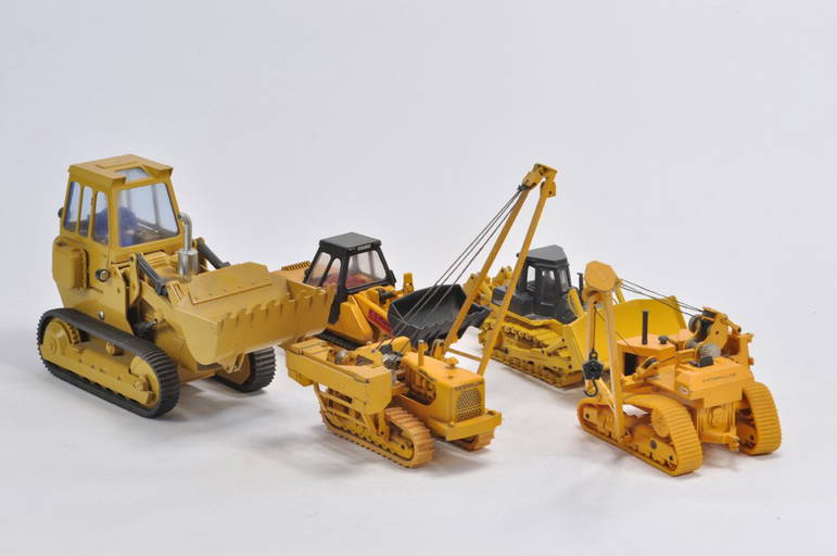 Construction Model Group Including Nzg Cat Crawler And