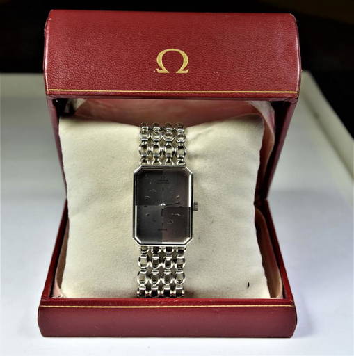 Nice lady’s wristwatch OMEGA Deville. Square case und - May 03, 2017 ...