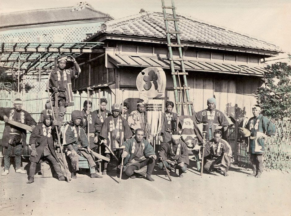 Japan: Group portraits - Jun 05, 2013 | Galerie Bassenge in Germany