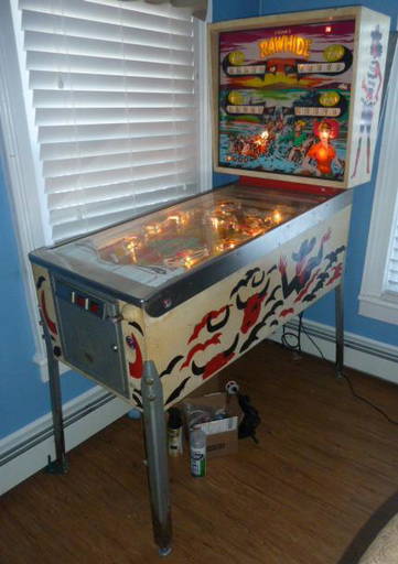 Stern "rawhide" Coin Operated Pinball Arcade/machine
