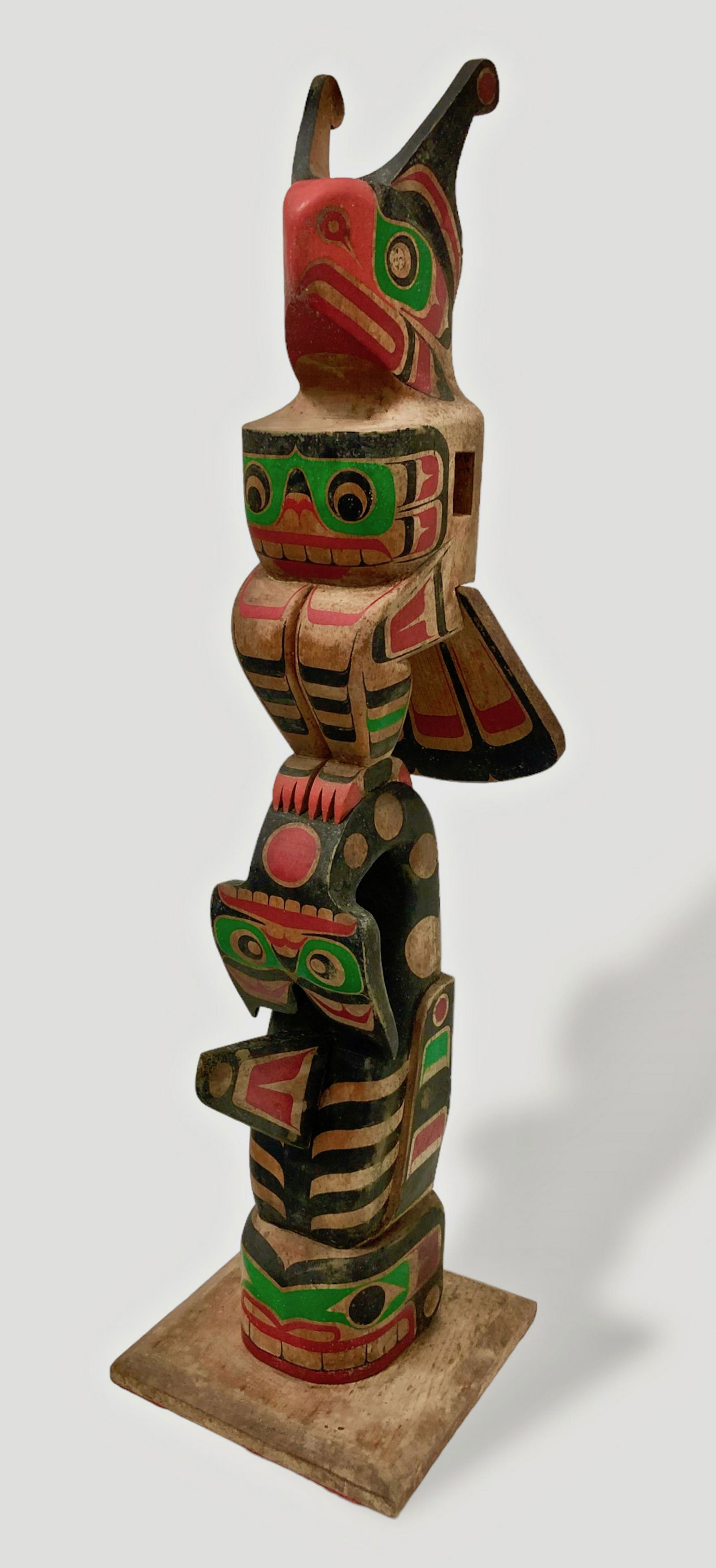 Northwest Coast Carved Totem, Stan Wamiss, Kwakiutl Master Carver Auction