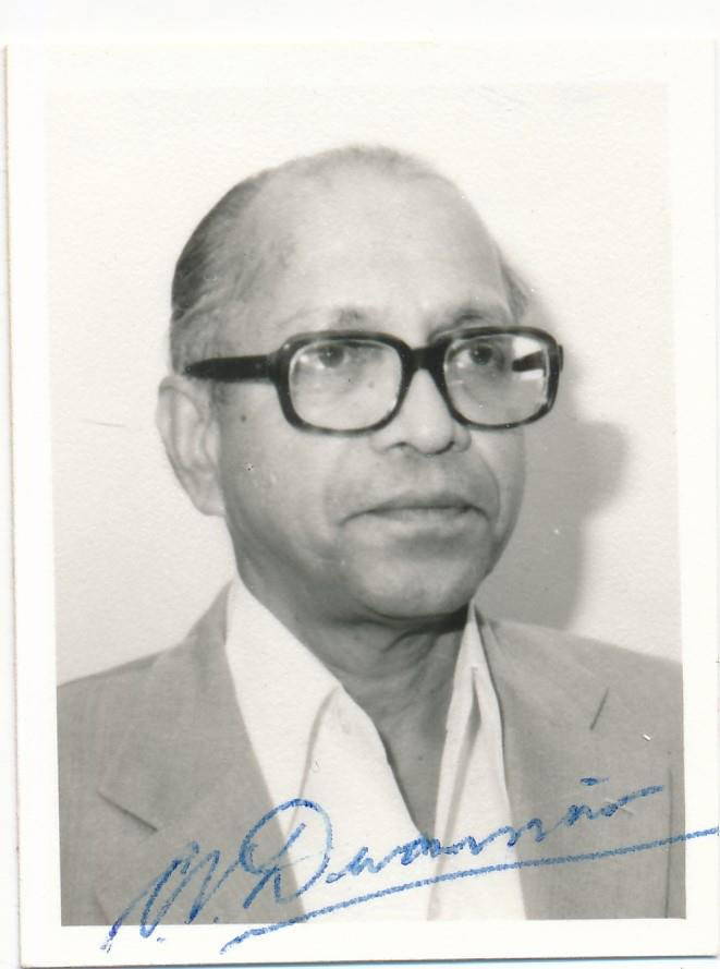 Devan Nair- Signed Vintage Photograph Auction