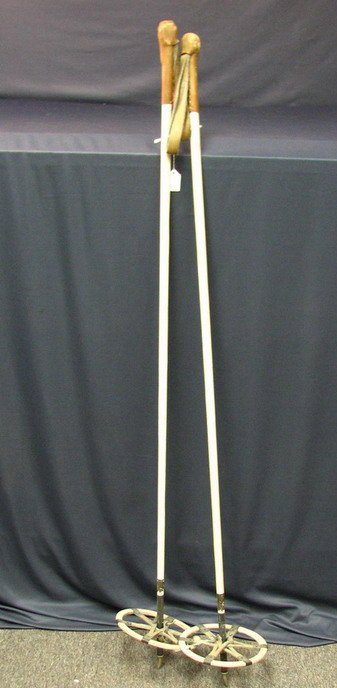 5579: WWII U.S. MILITARY SNOW SKI POLES