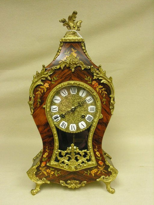 1575: LE ORE ITALY INLAID CLOCK - Apr 22, 2006 | Livingston's Auction in OK