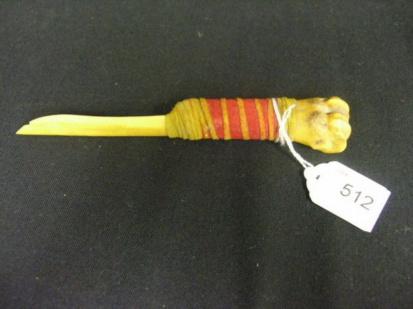 512: NATIVE AMERICAN BONE AWL LEATHER GRIP