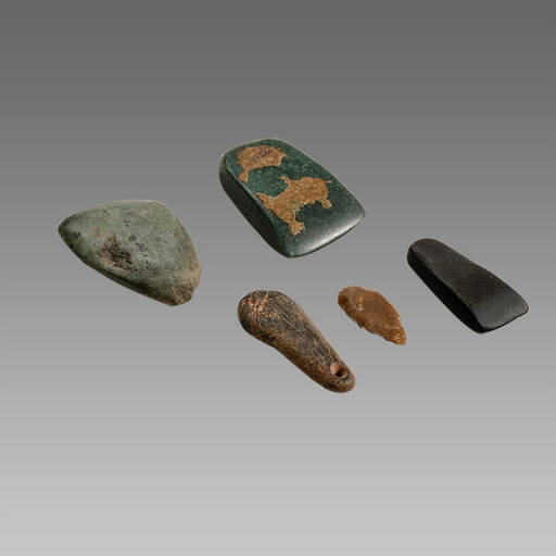 A Collection Of 5 Neolithic Stone Arrow Points C.1st