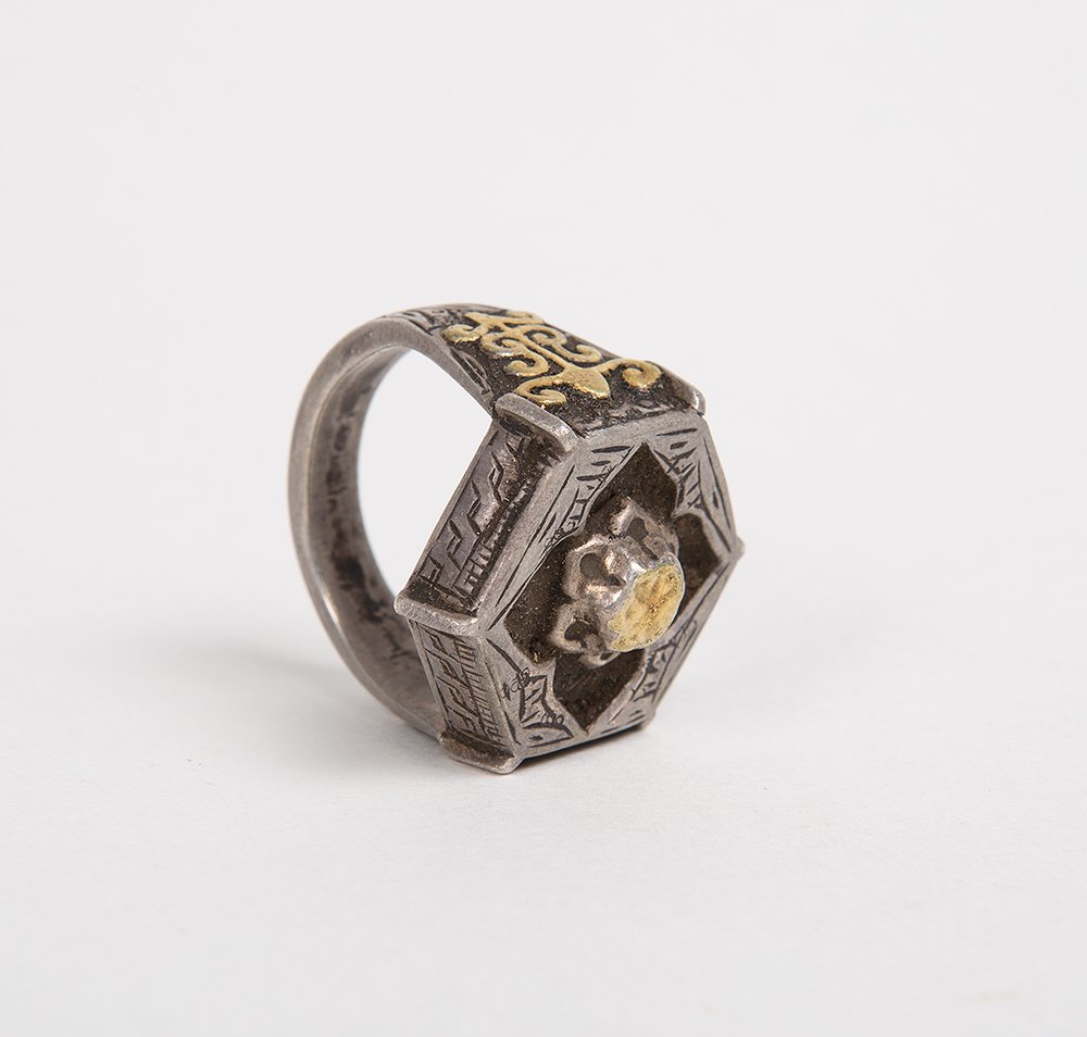 Middle Eastern Islamic Silver Ring c.19th century