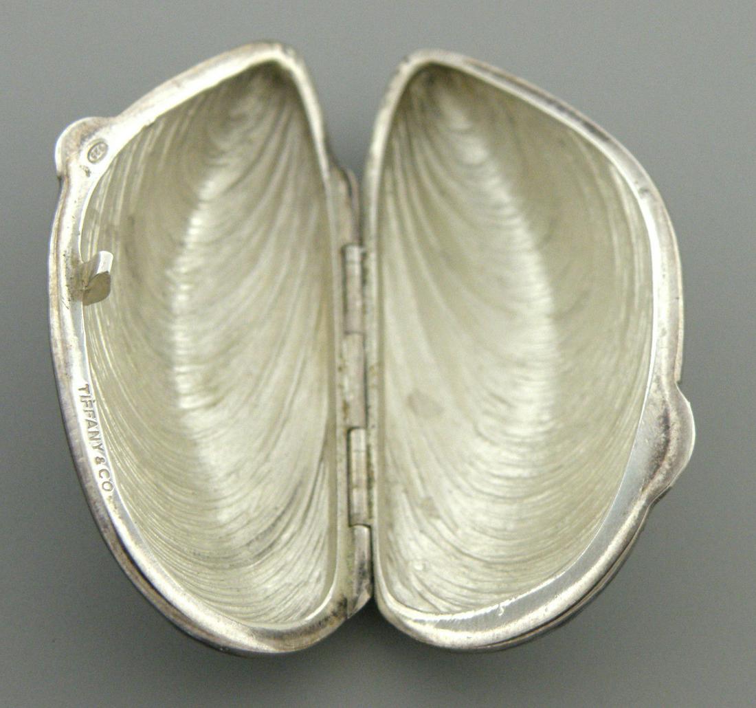 TIFFANY & Co. STERLING ENAMEL MUSSEL SHELL PILL BOX - Jun 14, 2020 ...