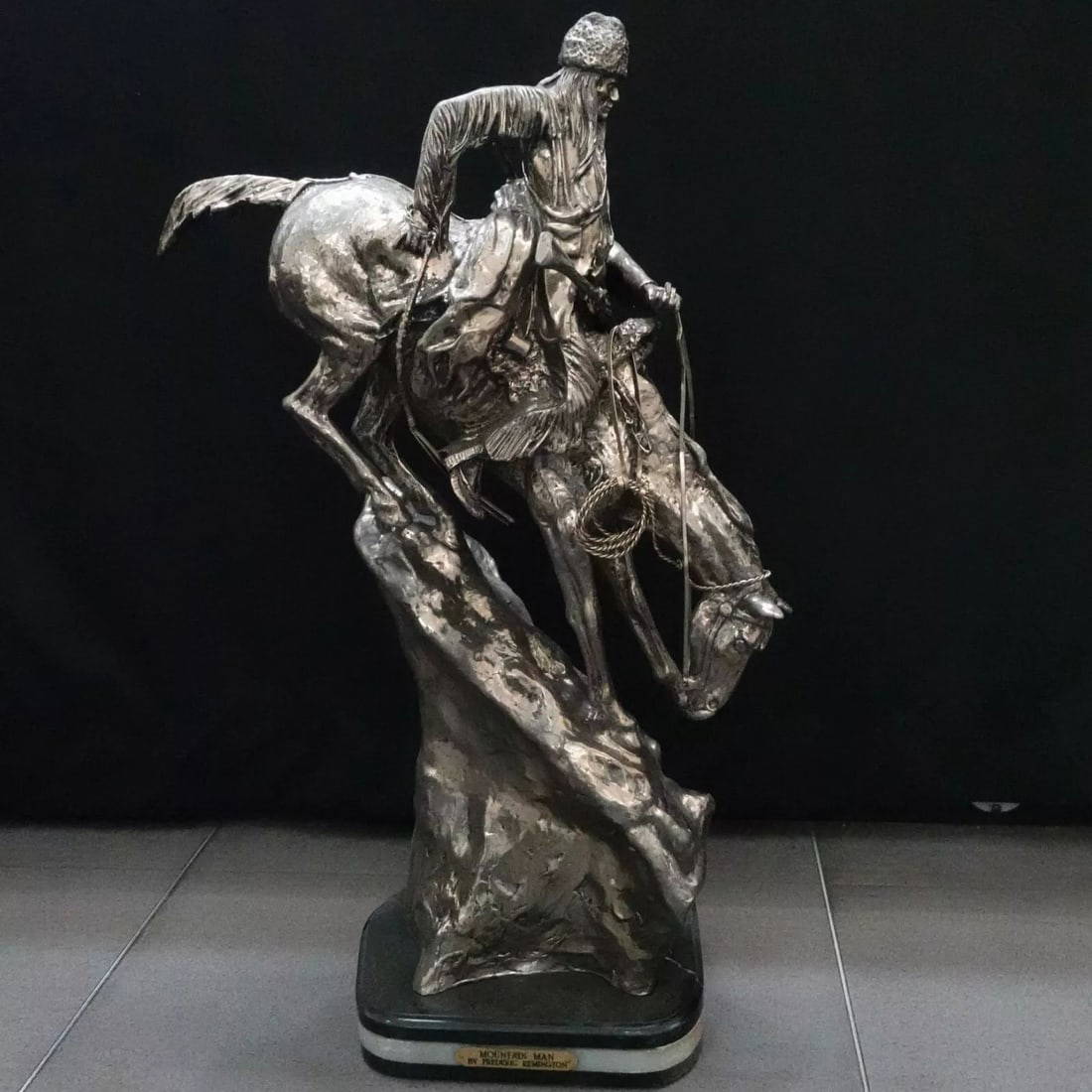 Federic Remington Mountain Man Silver Cast 0.22 & Bronze Sculpture - 28 ...