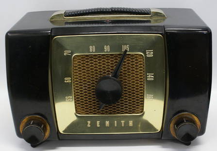 Mid Century Zenith Vintage Radio