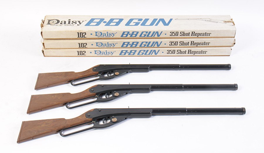LOT OF 3 VINTAGE DAISY BB GUNS WITH BOXES