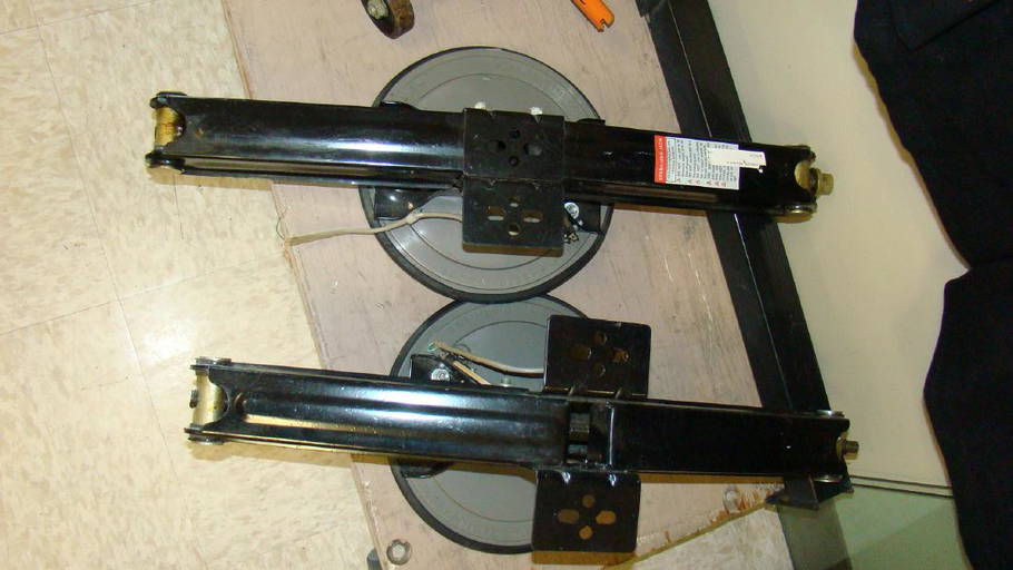 Pair Of Rv Elephant Foot Jacks