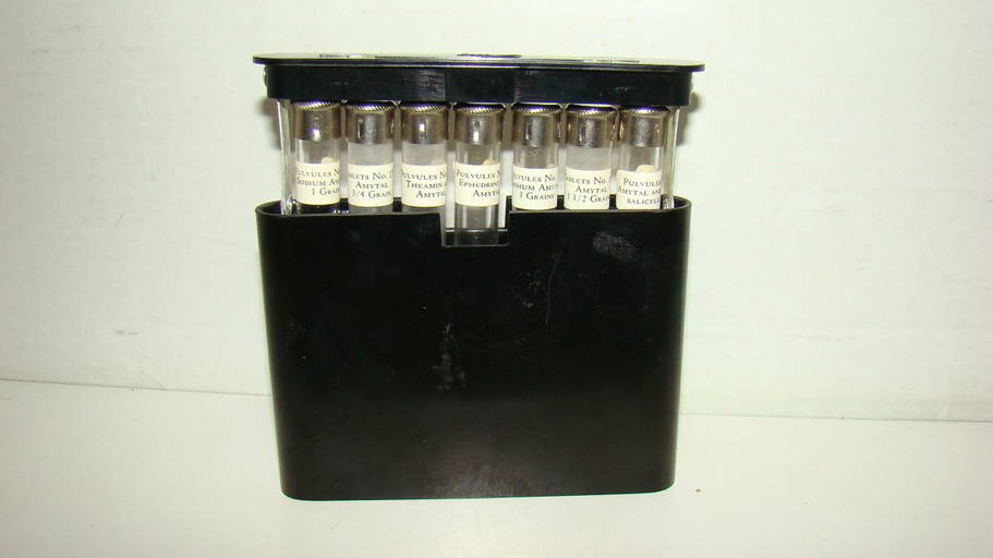 Vintage Eli Lilly Bakelite Emergency Glass Vial Ki