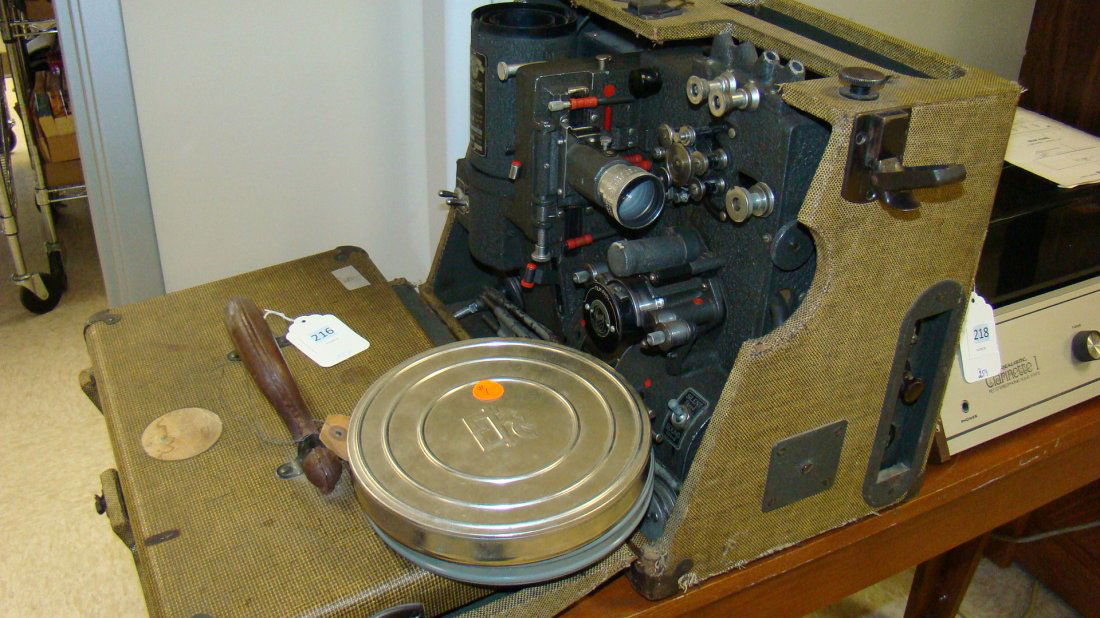 Victor 16mm Cine Projector Model 40
