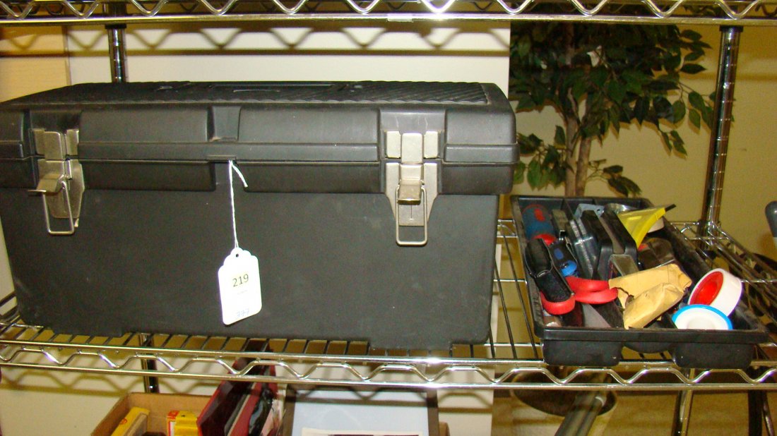 DURA BULL PLASTIC TOOL BOX