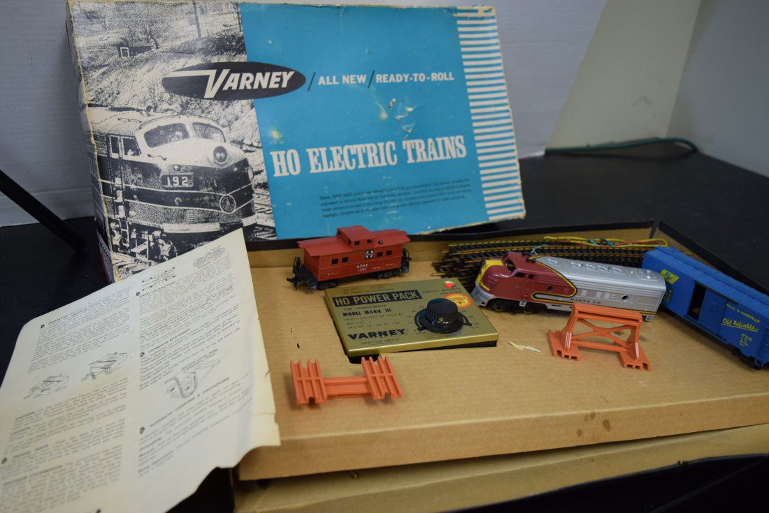 VINTAGE VARNEY HO ELECTRIC TRAIN SET