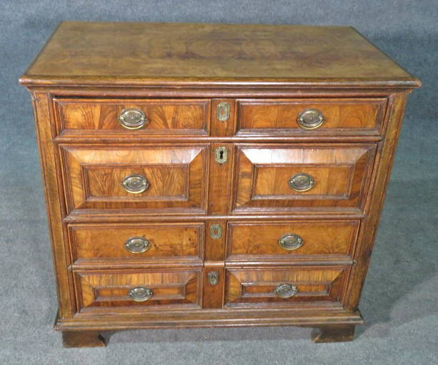 ANTIQUE ENGLISH BACHELORS CHEST - Jul 08, 2021 | SS Auction, Inc. in NJ