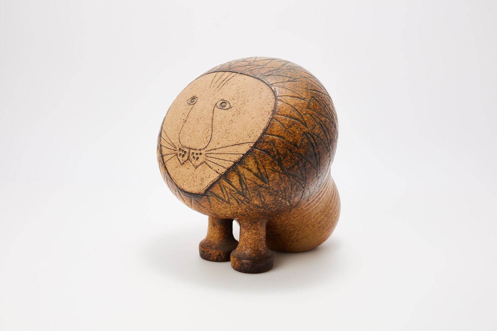 Lisa Larsen, Large Lion