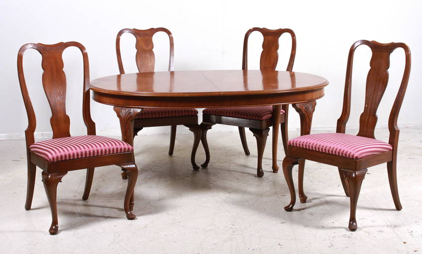 (5) Pc Henredon Queen Anne Style Mahogany Dining Set