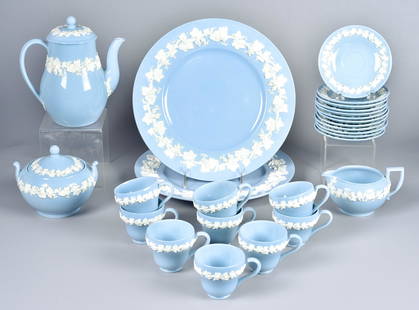 (101) Pcs Wedgwood Queensware Dinnerware