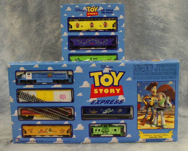209: Disney Toy Story express train set with additional
