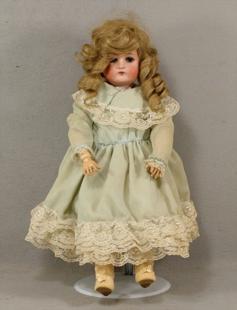 422A: Cuno & Otto Dressel Doll, 1912-4, Made in Germany