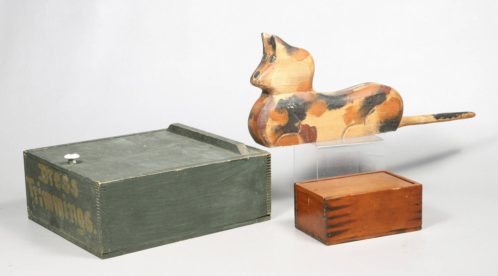 Folk Cat Carving, Old Green Paint Box Auction