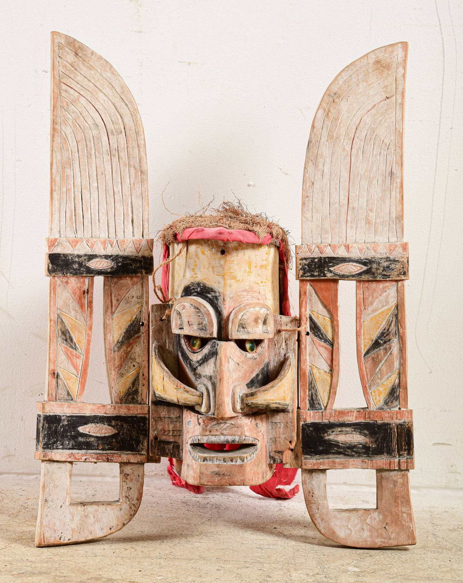 Papua New Guinea New Ireland Tatanua Mask Auction