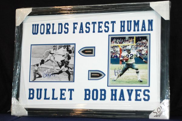 479: BOB HAYES AUTOGRAPHED DISPLAY WITH COA