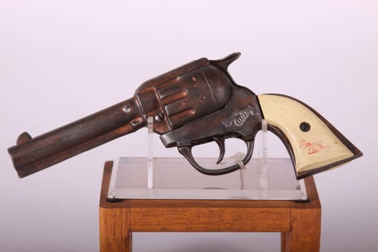 Kenton Gene Autry Cap Gun, Cast Iron, Long Barrel,