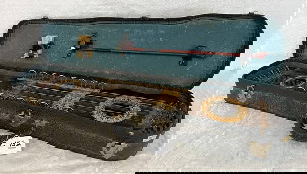 Vintage Dulcimer In Fitted Case Auction