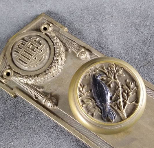 Fine Antique Doorknobs 2022-01-01 Auction - 222 Price Results - LooLoo Auctions in TX