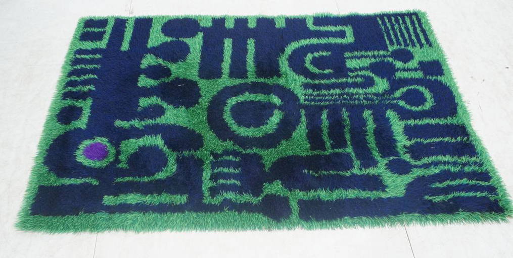 70s Shag Carpet Green Ground With Figural Purple