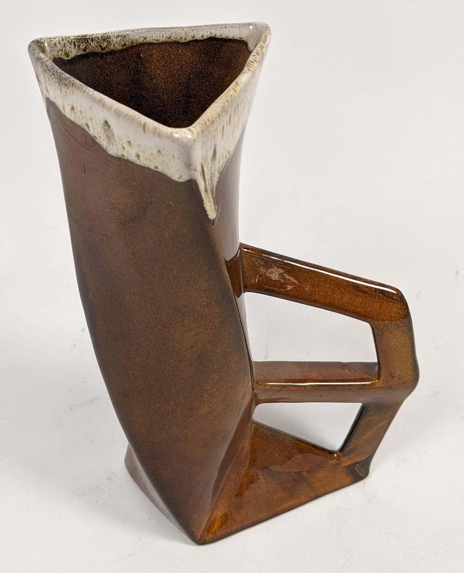 ANNA VAN BRIGGLE Modernist Glazed Pottery Vase. Twisted - Feb 05, 2020 ...