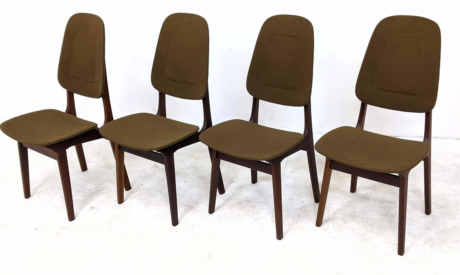 4pc Adrian Pearsall Style Dining Side Chairs. Walnut fr - May 19, 2020 ...