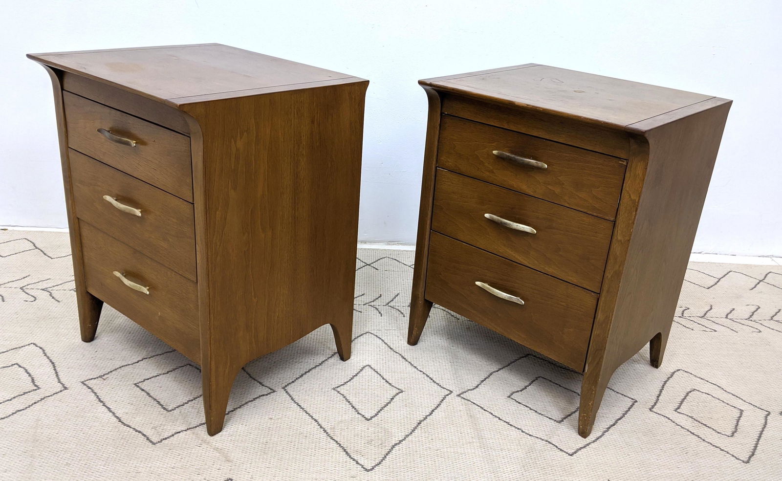 Pair Drexel Profile Side End Tables. Night Stands. 3 D