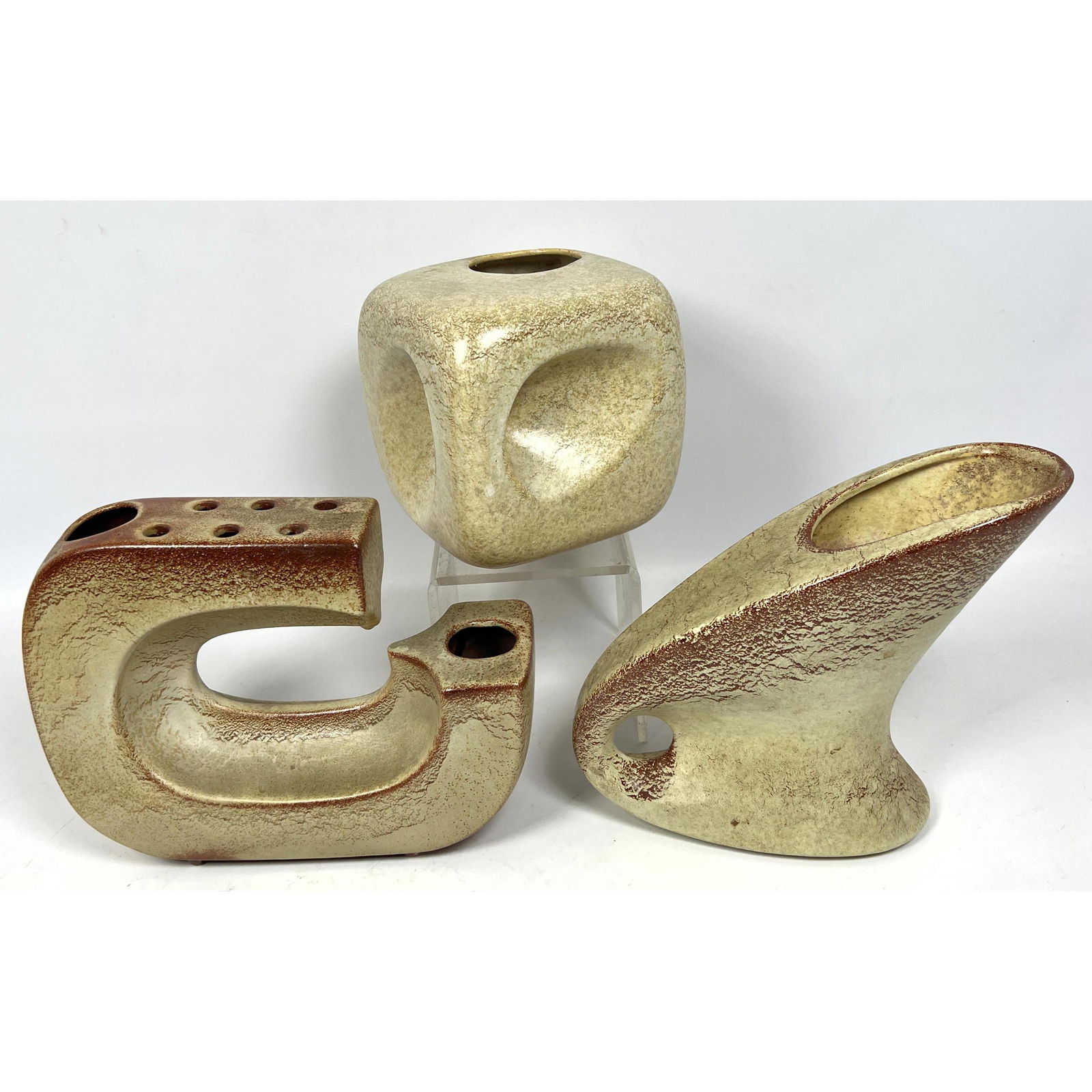 3pc Bertoncello Pottery Lot. Unsigned.