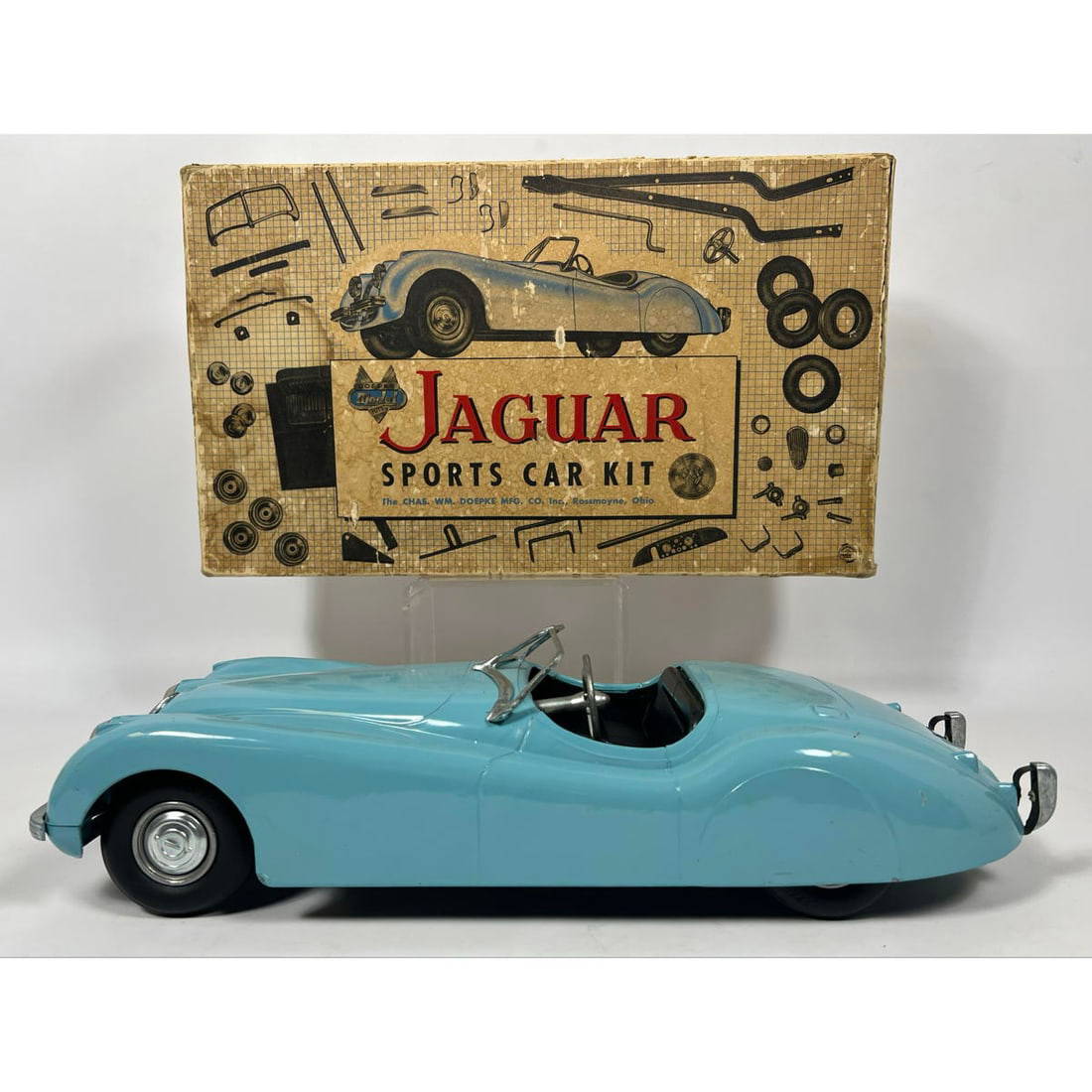 Jaguar Sports Car Model Kit. Original Box. Model Streamlined Car In ...