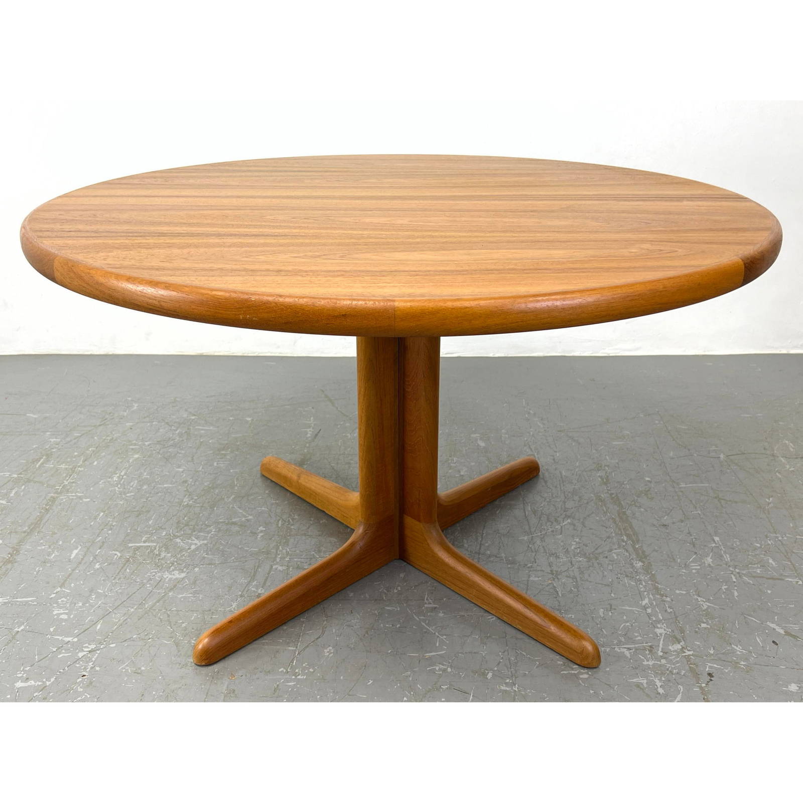 Skovby Round Teak Dining Table. No Leaf. Label. Auction