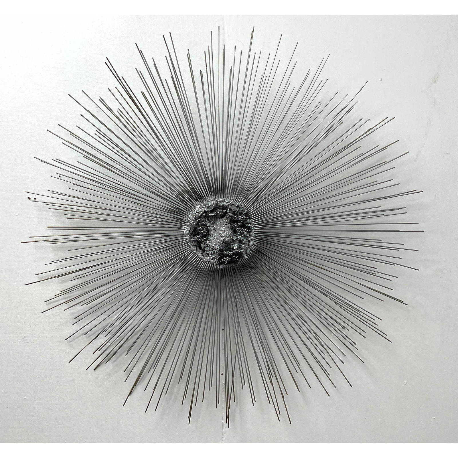 Brutalist Metal Sun Ray Star Burst Wall Sculpture. Silver Finish On ...