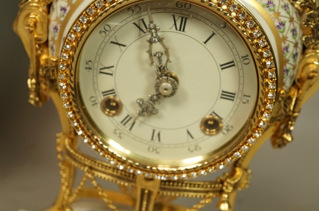 Franklin Mint Marie Antoinette Clock. Painted ca : Lot 372