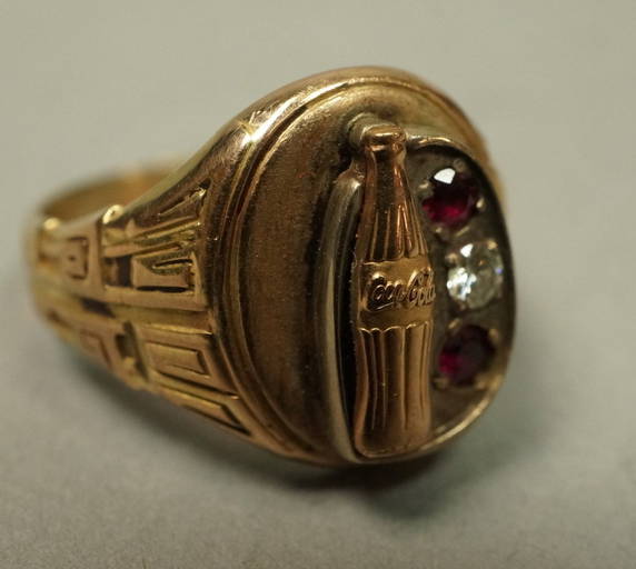 Gold Coca Cola Ring Set With Diamond And Rubies.
