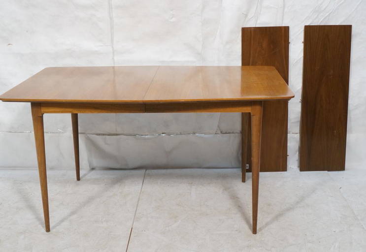 Danish Modern Dining Table Tapered Peg Legs Bowed