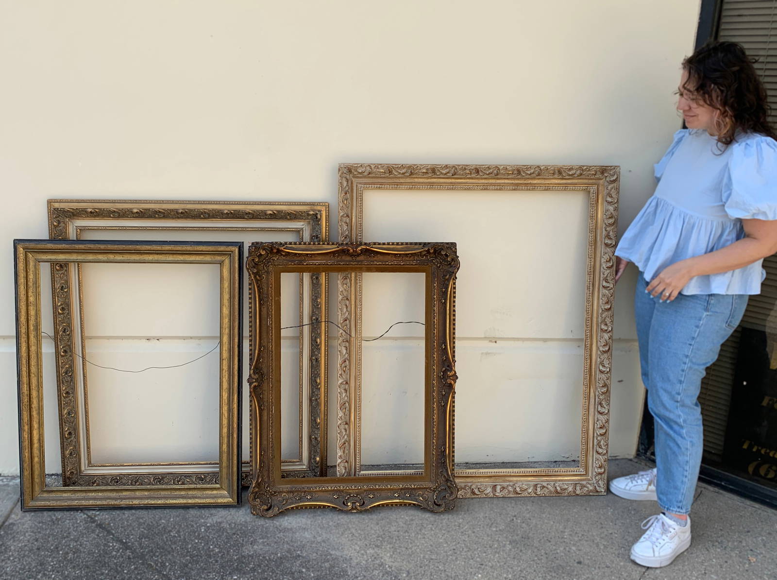 Group Of Large Antique & Vintage Frames Auction