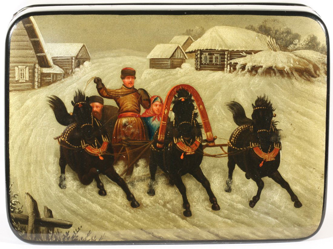 VISHNYAKOV ANTIQUE RUSSIAN LACQUER BOX