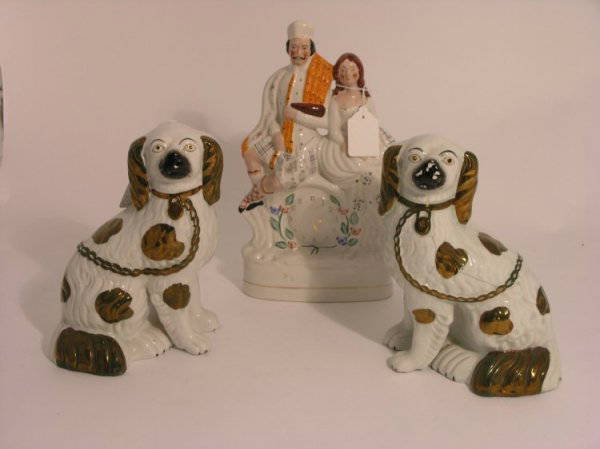 414: A pair of Victorian Staffordshire chimney dogs and - Jul 25, 2006 ...