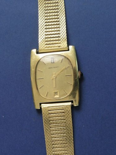 1014: A gentleman's 18 ct gold Jean Renet wrist watch,