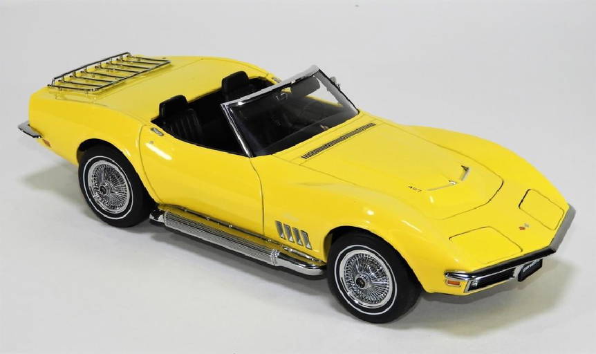 Autoart 1:18 1969 C3 Corvette Convertible Diecast