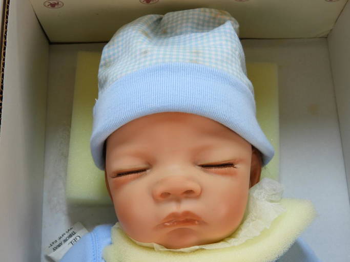 Ashton Drake Waltraud Hanl Baby Matthew Doll