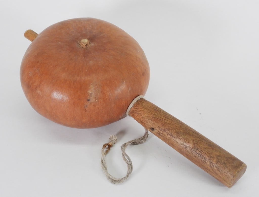 C1992 Hopi Gourd Native American Rattle Auction